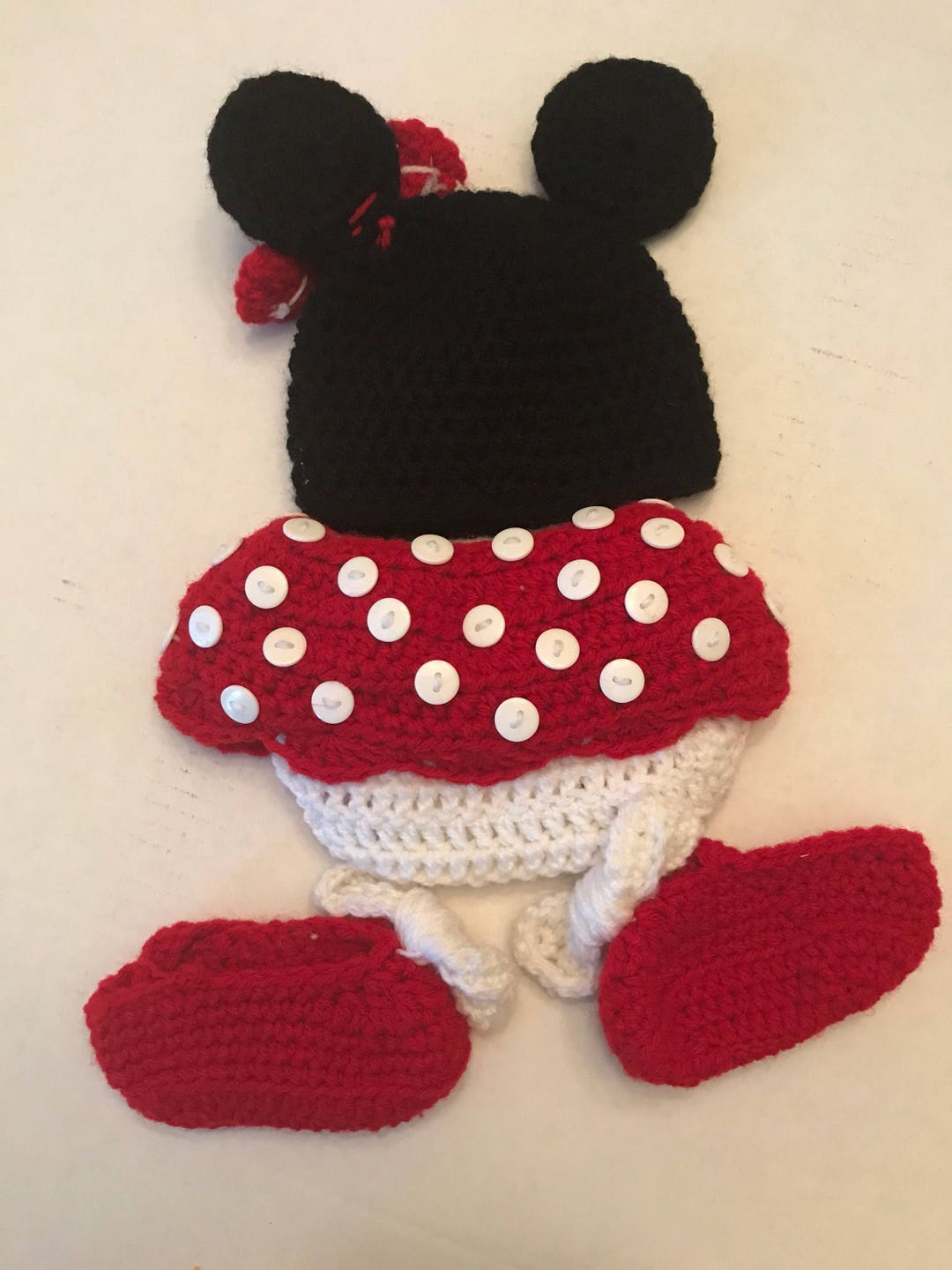 Crochet Minnie Mouse Diaper Cover, Booties and Hat- Newborn Size. - Etsy