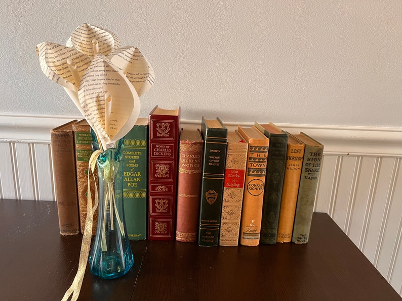 Book Page Calla Lilies (book Flowers) - Etsy