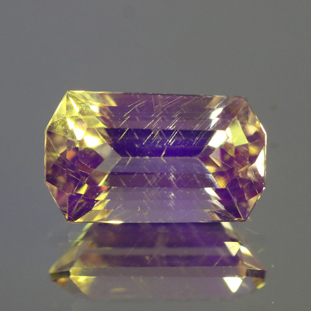 Scapolite 4.20 Ct UV Color Change 100% Natural Scapolite From ...