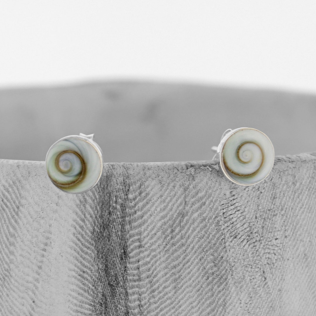 Round Shell Stud Earrings / Shiva Eye Studs / Shiva Eye Earrings ...