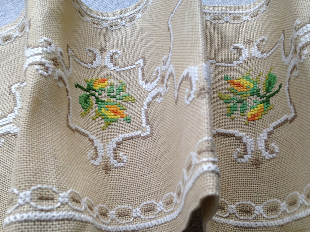 Swedish Hand Embroidered Table Runner / Vintage Table Linen - Etsy