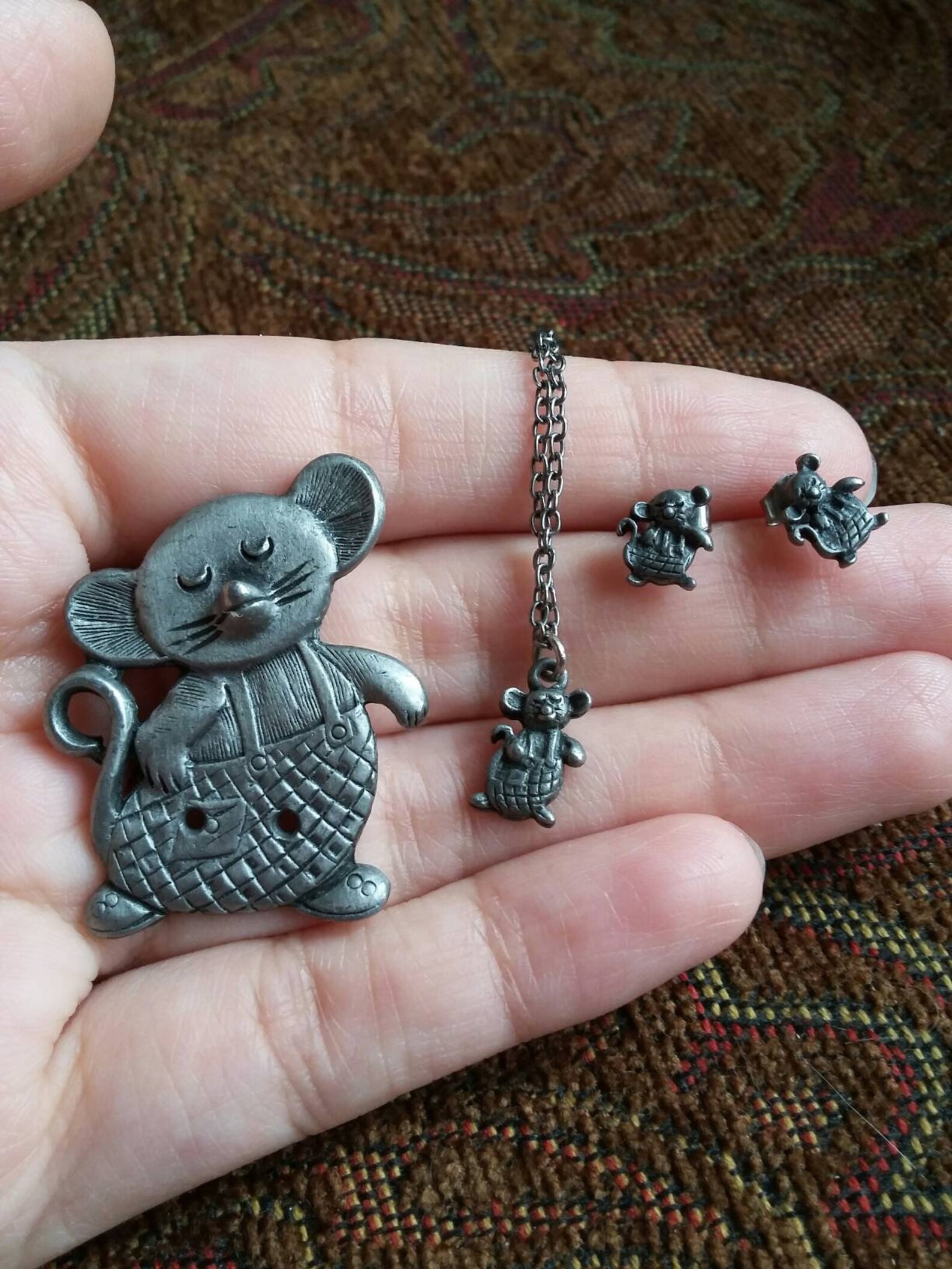 Gorgeous vintage set of mouse shape jewelry in trinket box by | Etsy