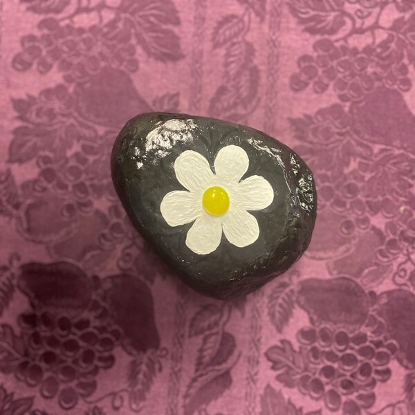 Daisies Painted Rock - Etsy