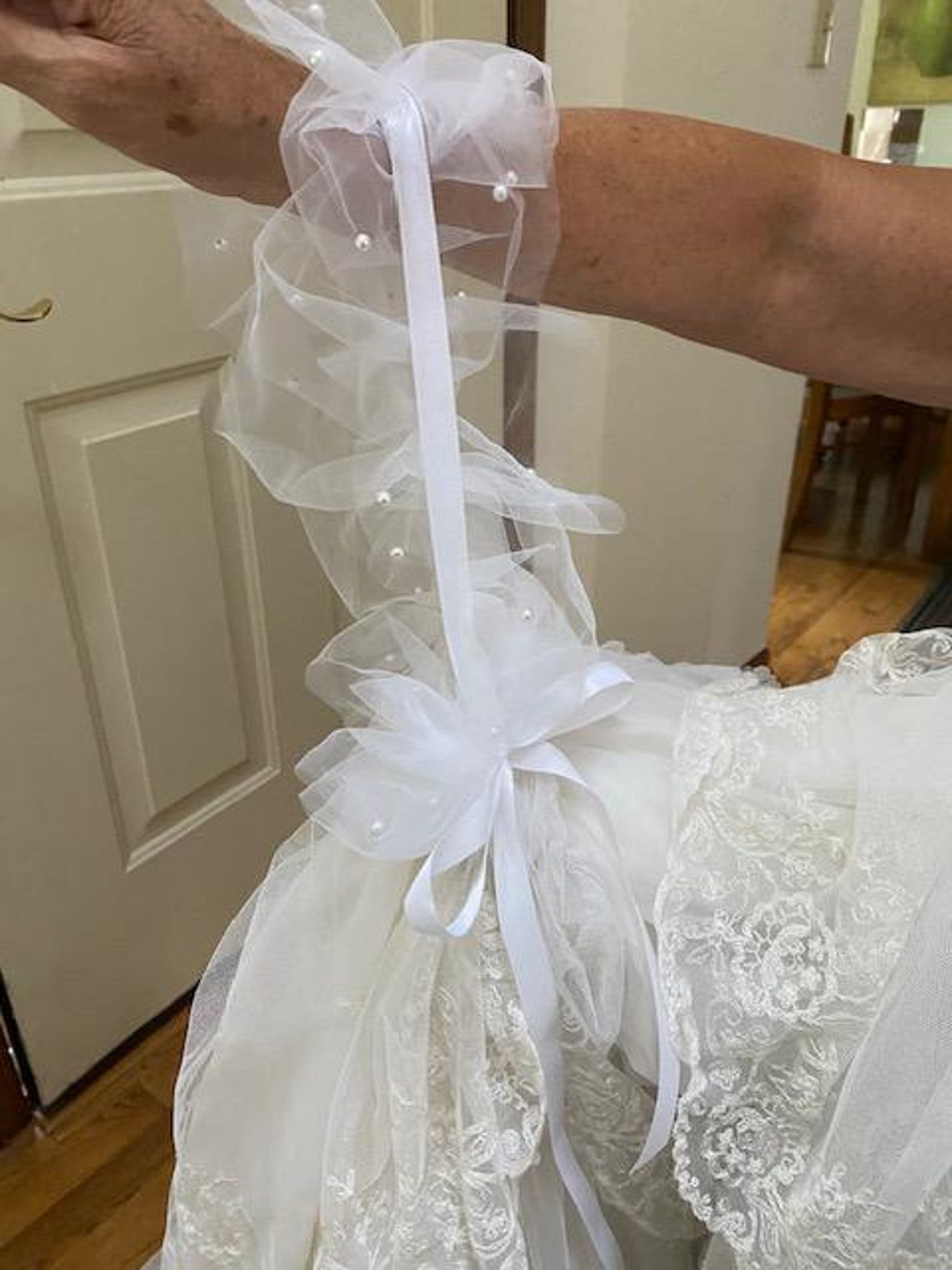 Bridal Emergency! Wrist Loop Train Bustle, Wedding Train Loop Bracelet ...