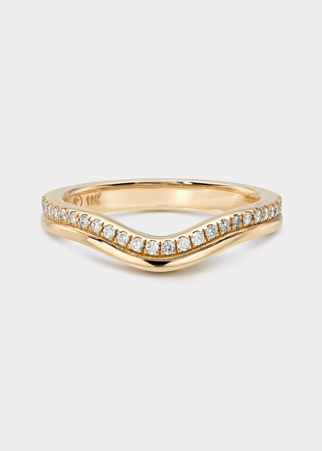 14k Gold Wavy Diamond Band - Etsy