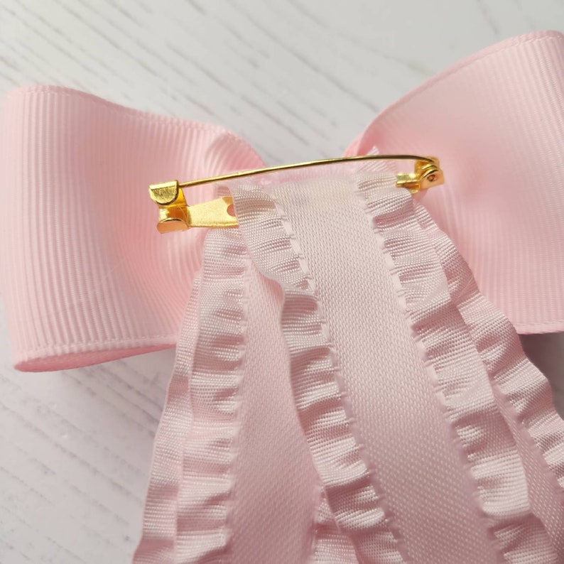 Broche de cinta con volantes rosas - Centro de gota brillante, pinza ...