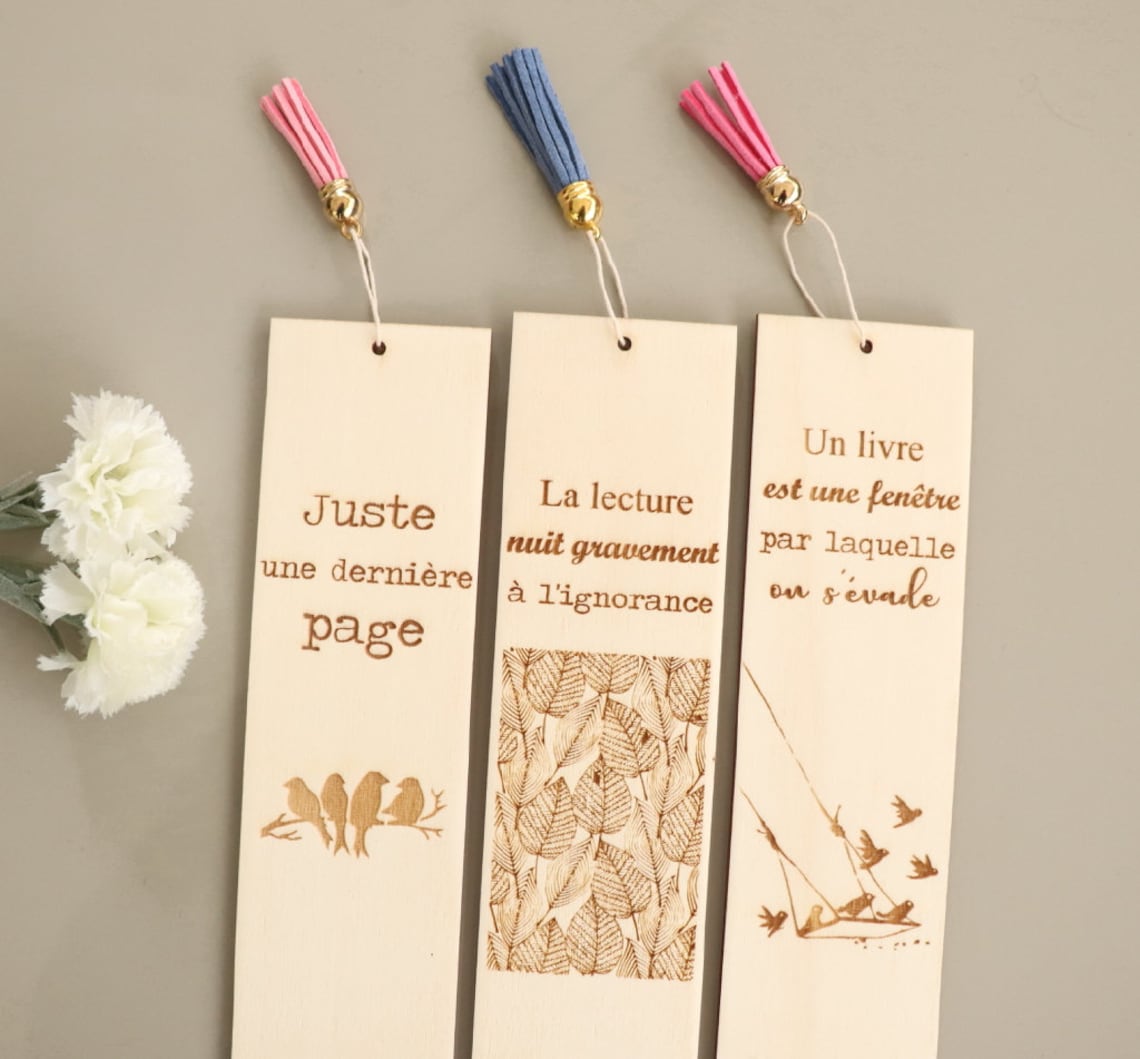Marque page en bois citation et prénom | Etsy