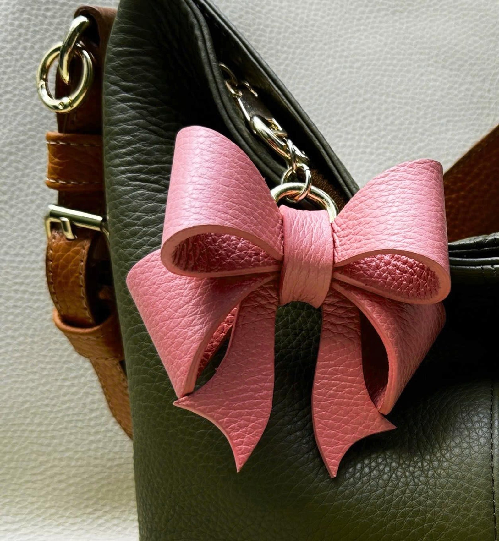 Handmade Leather Bow Keychain, Handmade Leather Keychain, Purse Charm ...