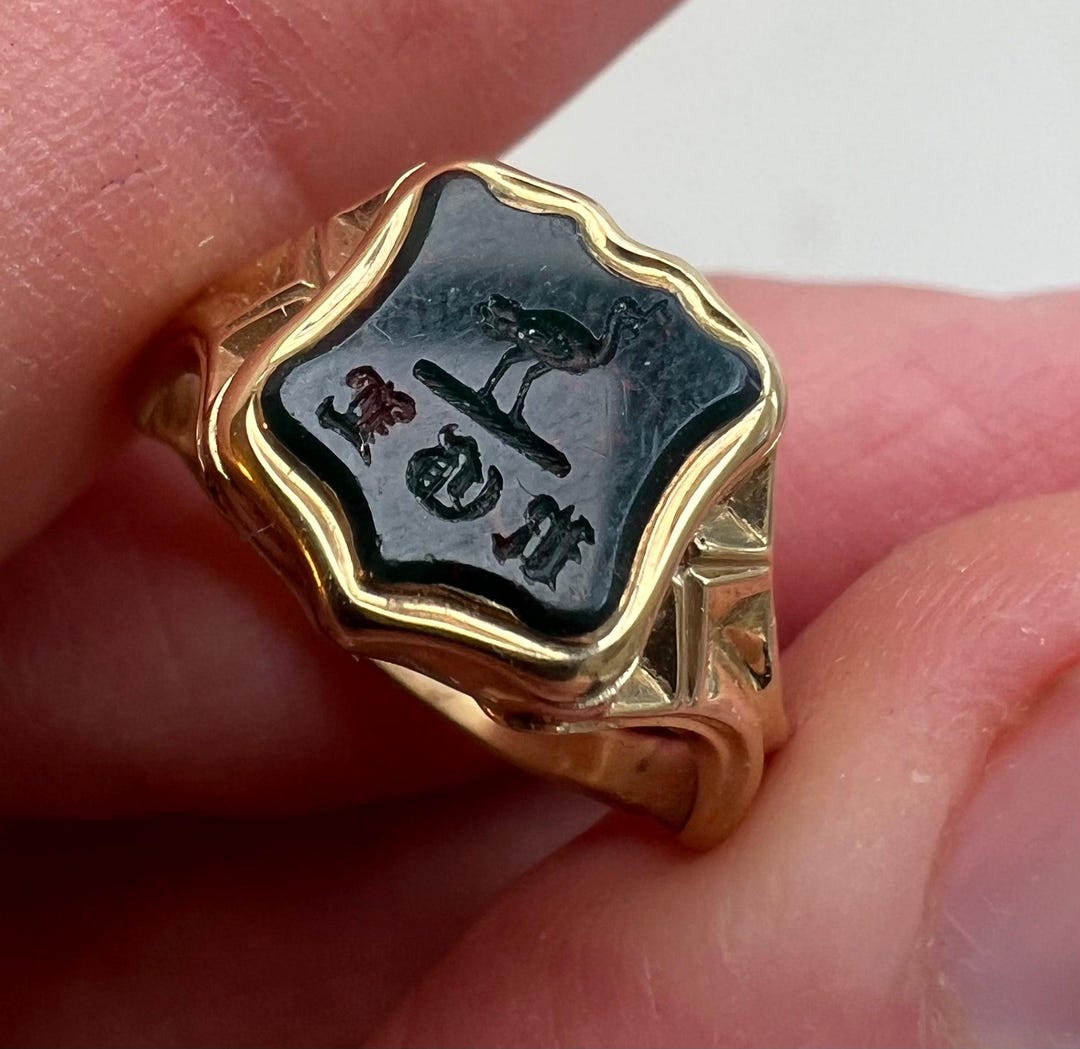 Antique Bloodstone Intaglio Locket or Poison Signet Ring in 18ct Gold ...
