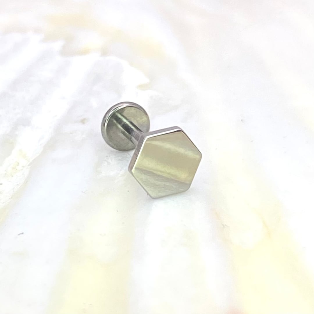 HONEYCOMB Shape Disc Top Medical Grade ASTM:F-136 Titanium Labret 1.2x6 ...