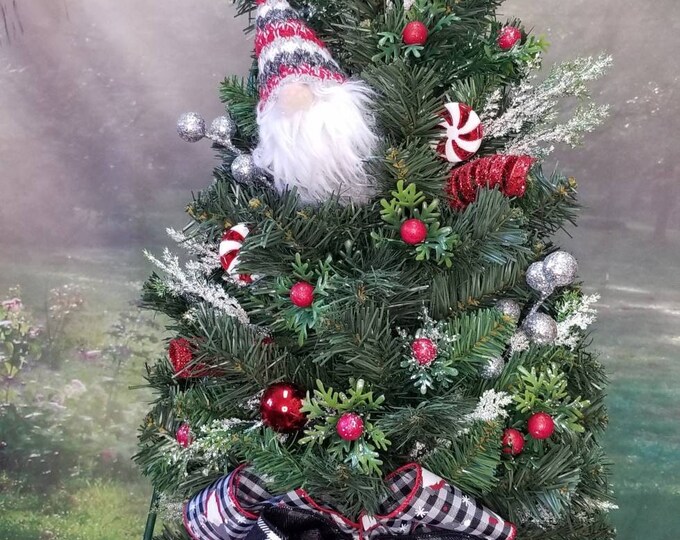 Gnome Christmas Tree, Pine, Cemetery Decoration, Cemetery Flowers ...