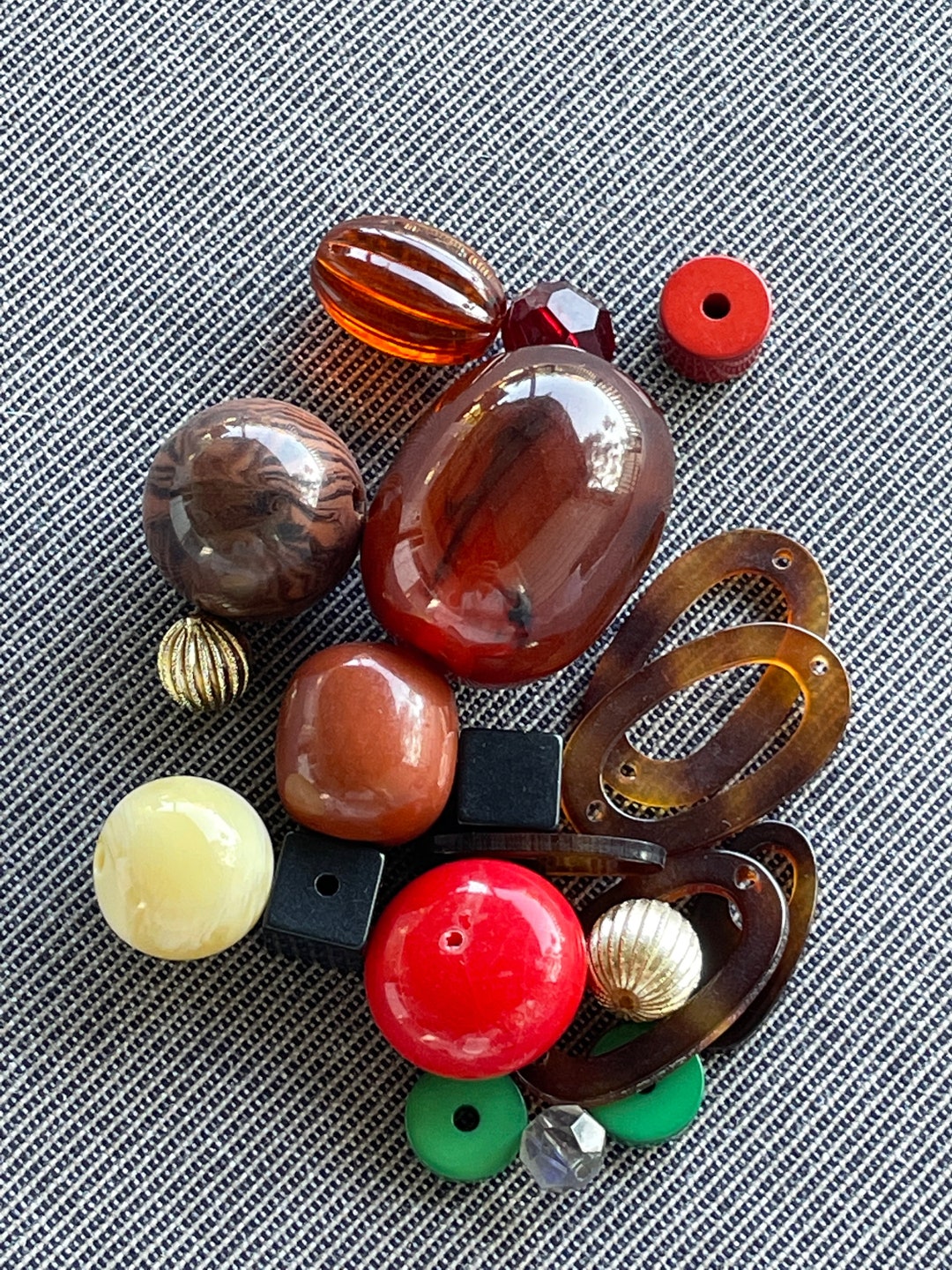 DESTASH Vintage Plastic and Galalith Beads Made in France Mixed Lot of ...
