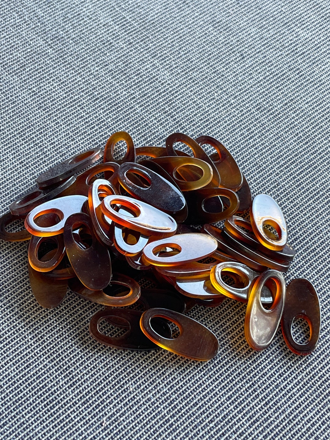 DESTASH LOT of Vintage Plastic Fans Tortoiseshell Retro Drops Beads Lot ...