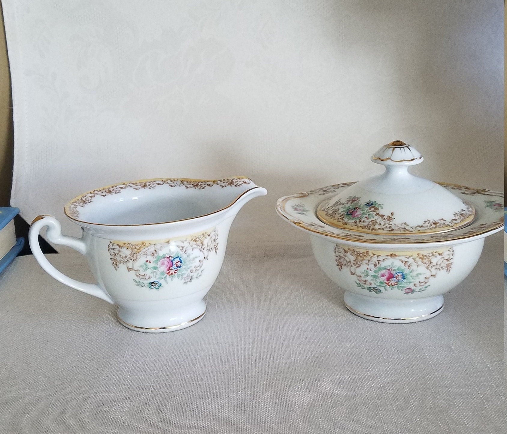 Vintage Royal Chester Sugar and Creamer - Etsy 日本