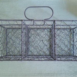 Vintage Rustic Wire Basket - Etsy