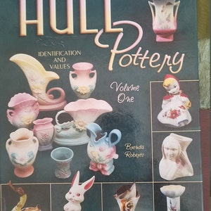 Hull Pottery Woodland Wall Pocket - Etsy