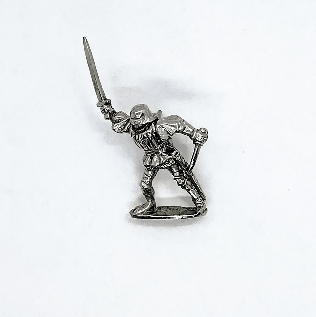 Knight Pin Badge - Etsy