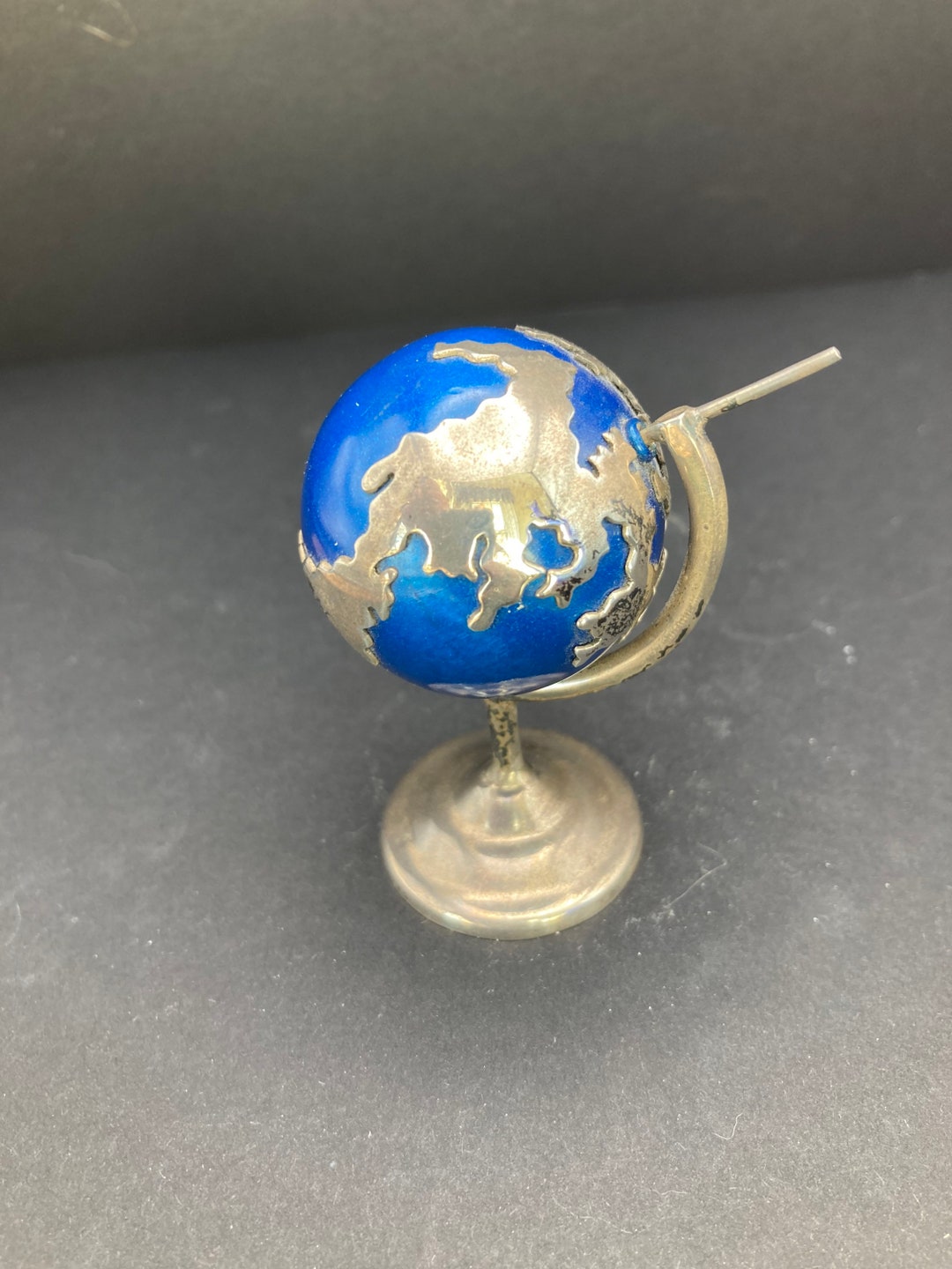 Spinning Mini Globe. Map of the World/earth. Blue and Silver. - Etsy