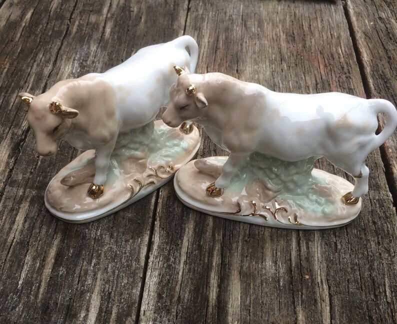 White Porcelain Figurine Bulls Ceramic Figurine Bulls - Etsy
