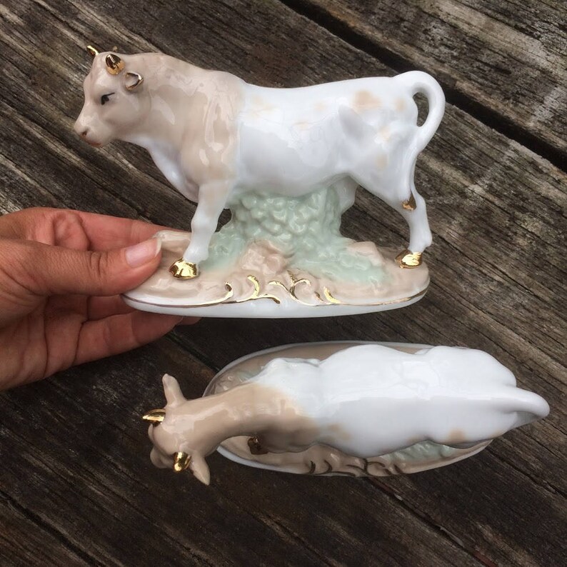 White Porcelain Figurine Bulls Ceramic Figurine Bulls - Etsy