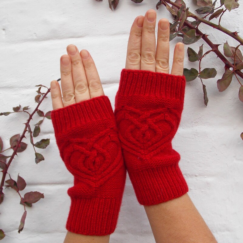 Red Mittens - Etsy