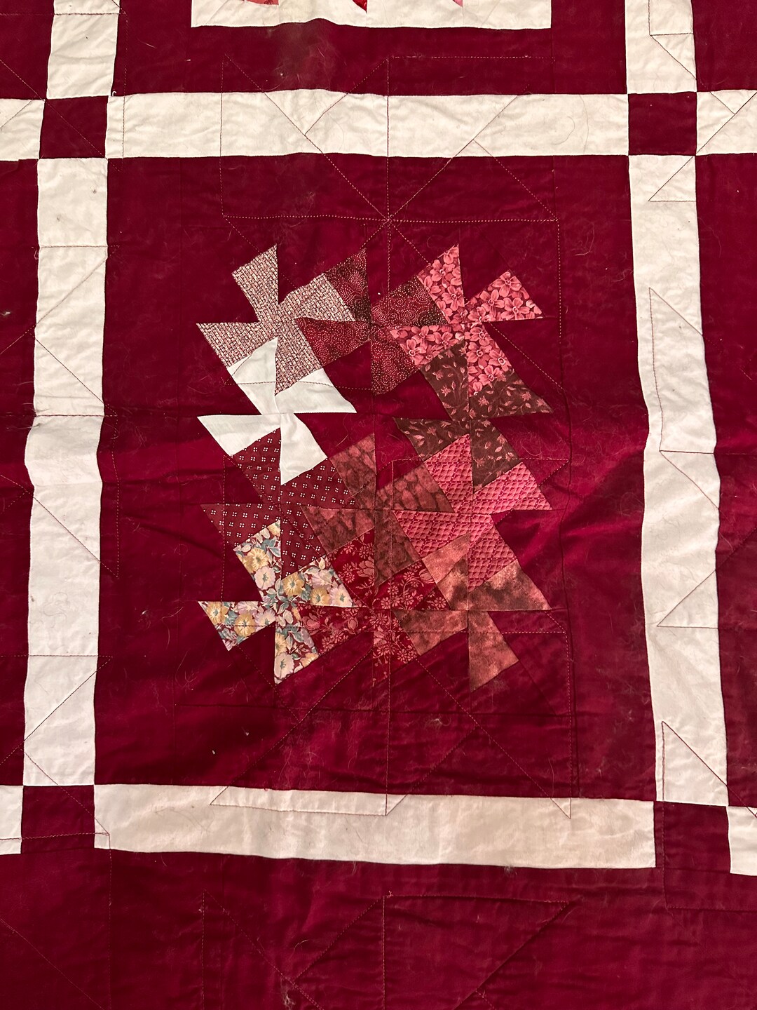 Maroon Pinwill Quilt - Etsy