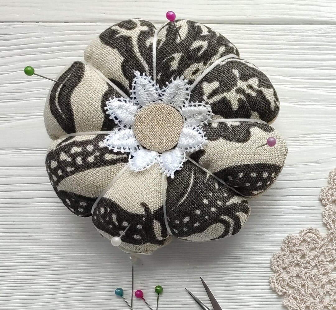 Pincushion Floral Fabric Pumpkin, Textile Pincushion, Linen Pin Cushion ...