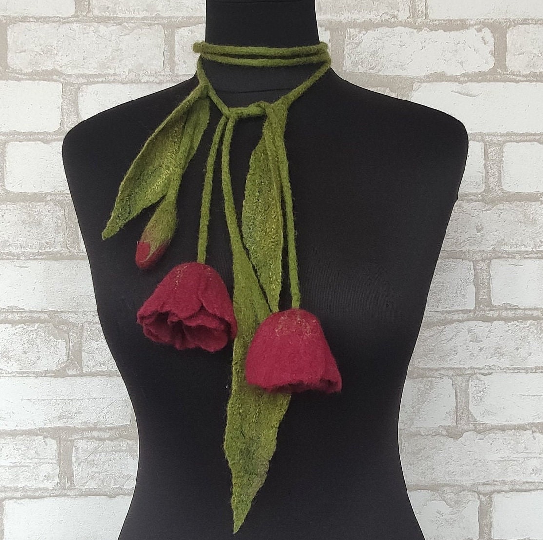 Felted Wool Jewelry to Neck, Felt Necklace With Burgundy Flowers ...