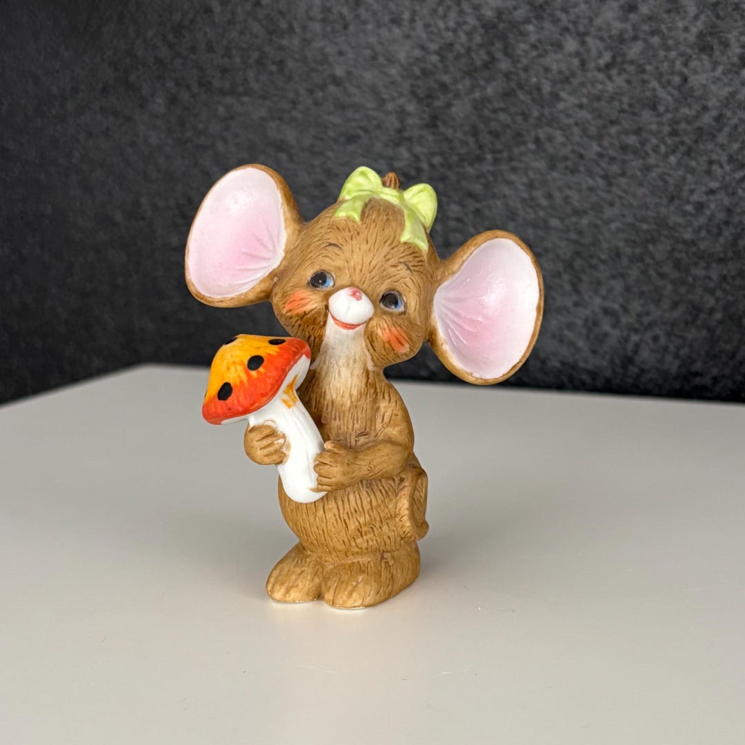 Lefton Big Ear Mouse Figurine Holding a Mushroom - Light Green Bow - Etsy