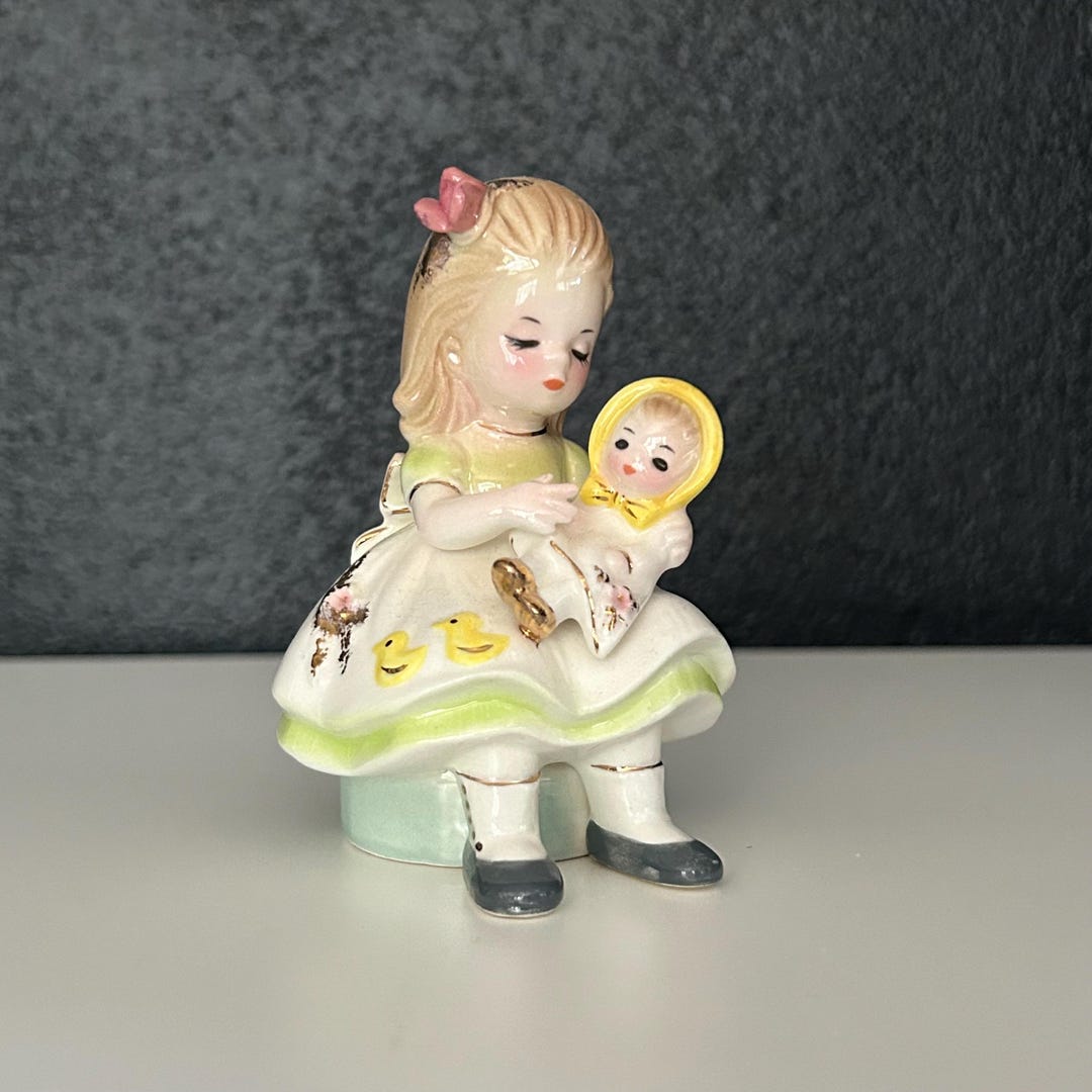 Josef Originals Figurine - Big Sister, Little Sister Series - Girl ...