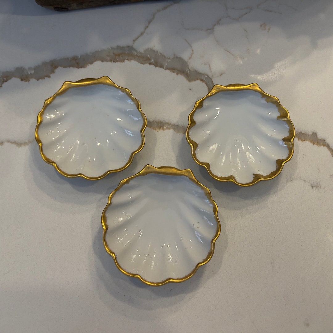 Vintage Classic White Ceramic Shells With Gold Trim, D Schaefer Studio ...