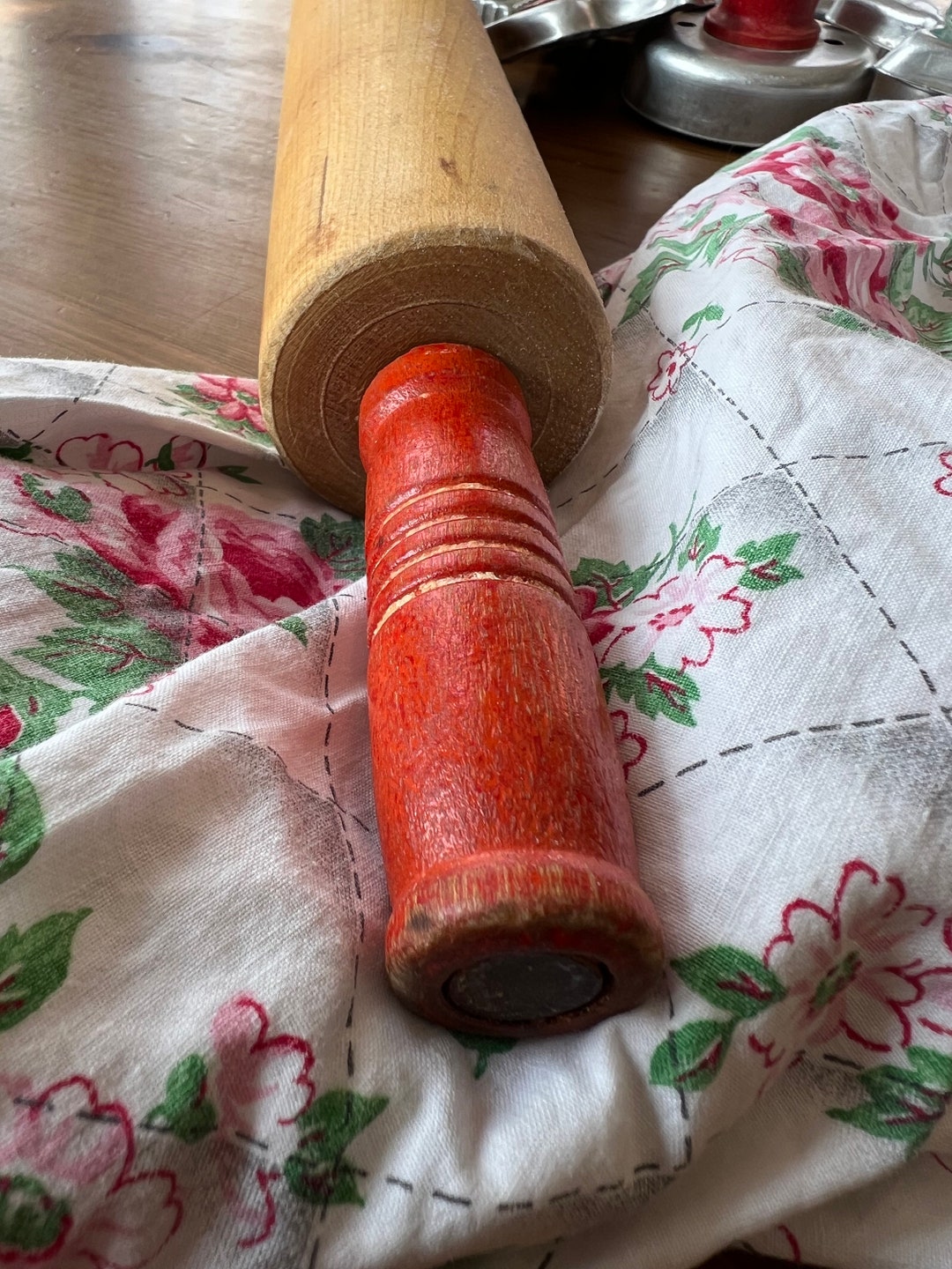 Vintage Rolling Pin, Red Wood Farmhouse Pin, Red Chippy Paint Rolling ...
