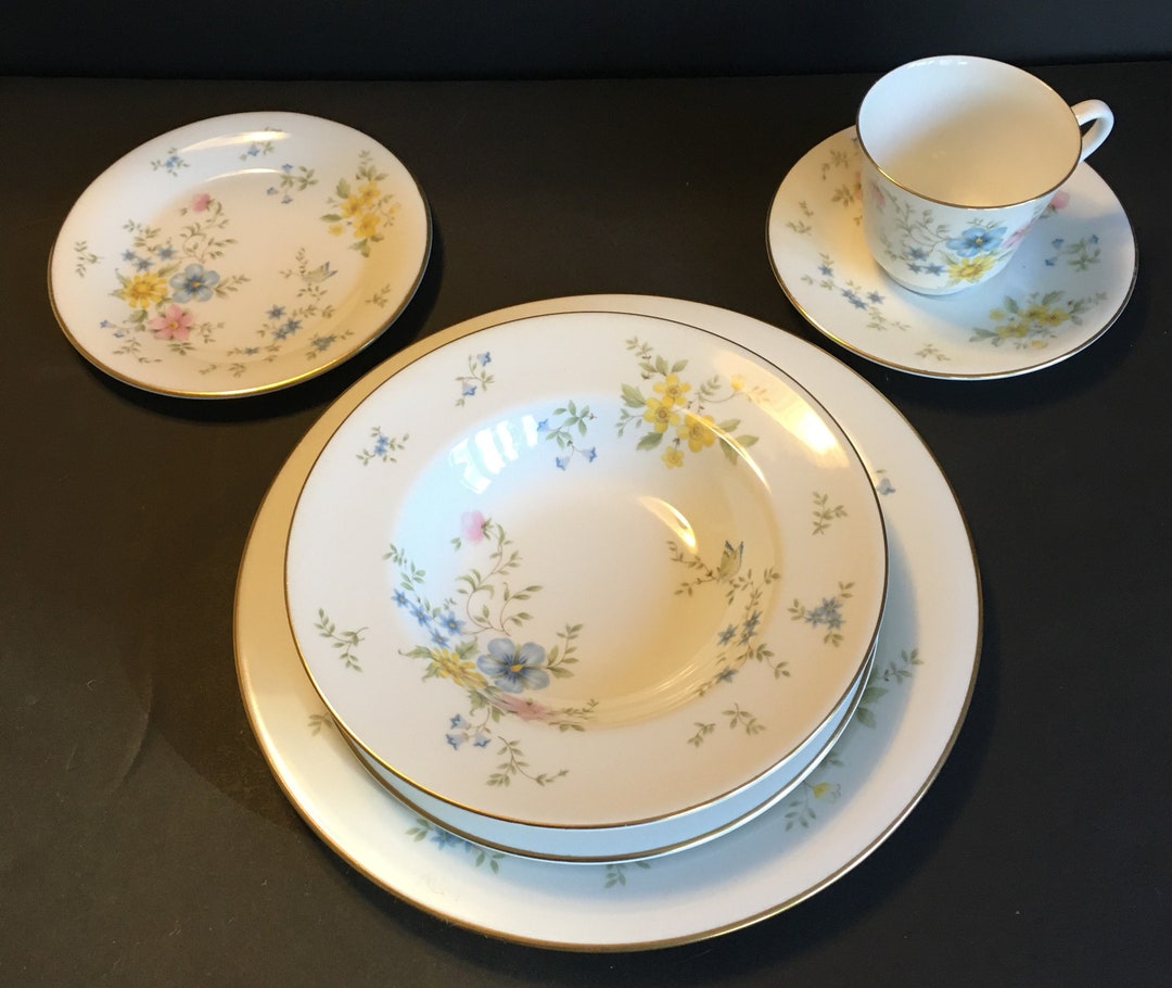 1970s Royal Doulton Elegy Pattern 6 Piece Place Setting With Pink Blue ...