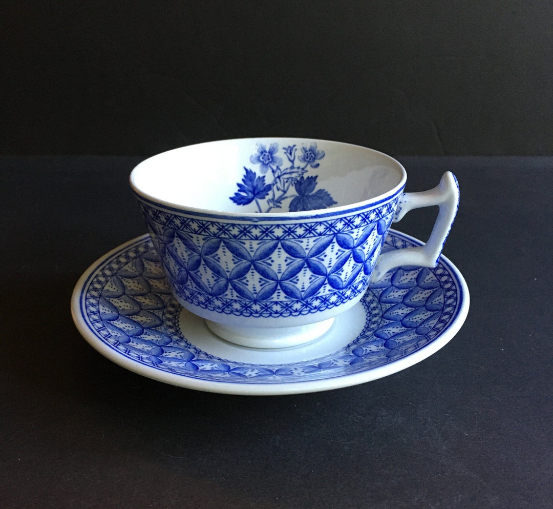 Lovely Vintage Spode Geranium Design Teacup and Saucer Blue and White ...