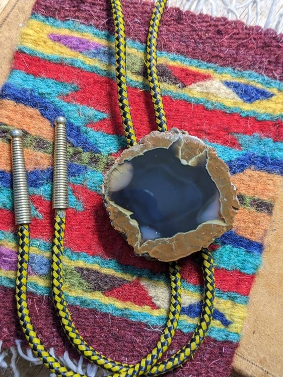 vintage western bolo string - Gem