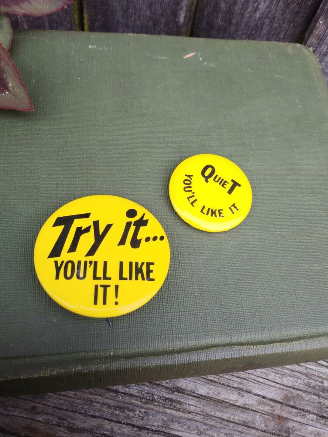 Two 80's Buttons, Retro 80s Style Funny Pins - Etsy