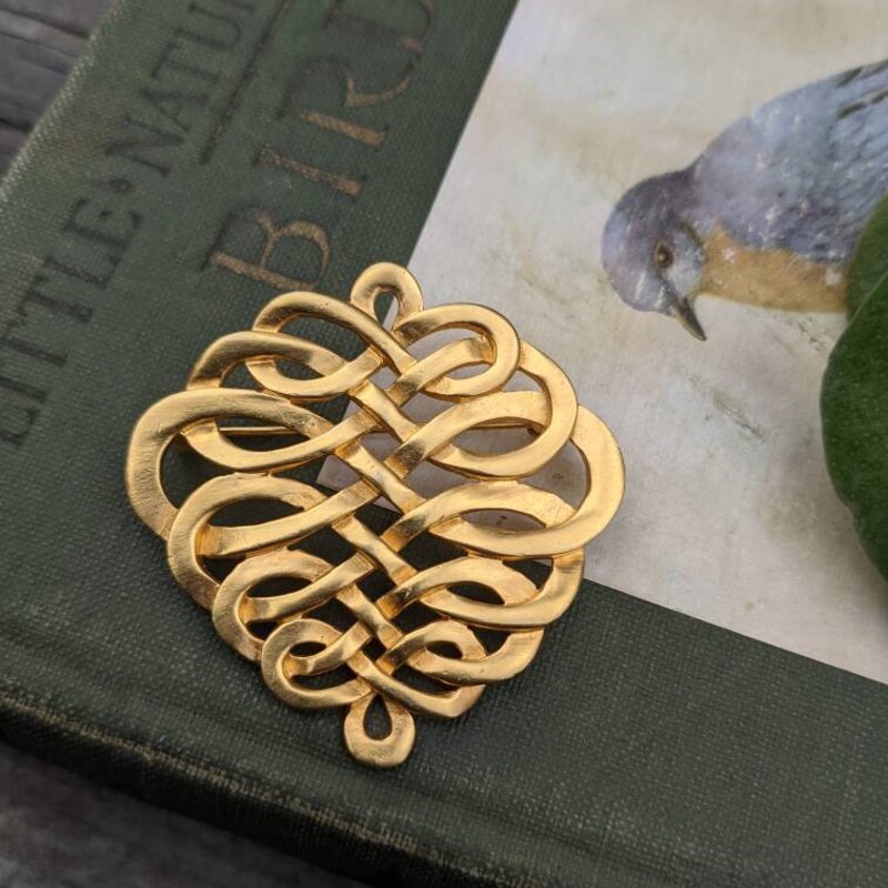 Celtic Knot Brooch - Etsy