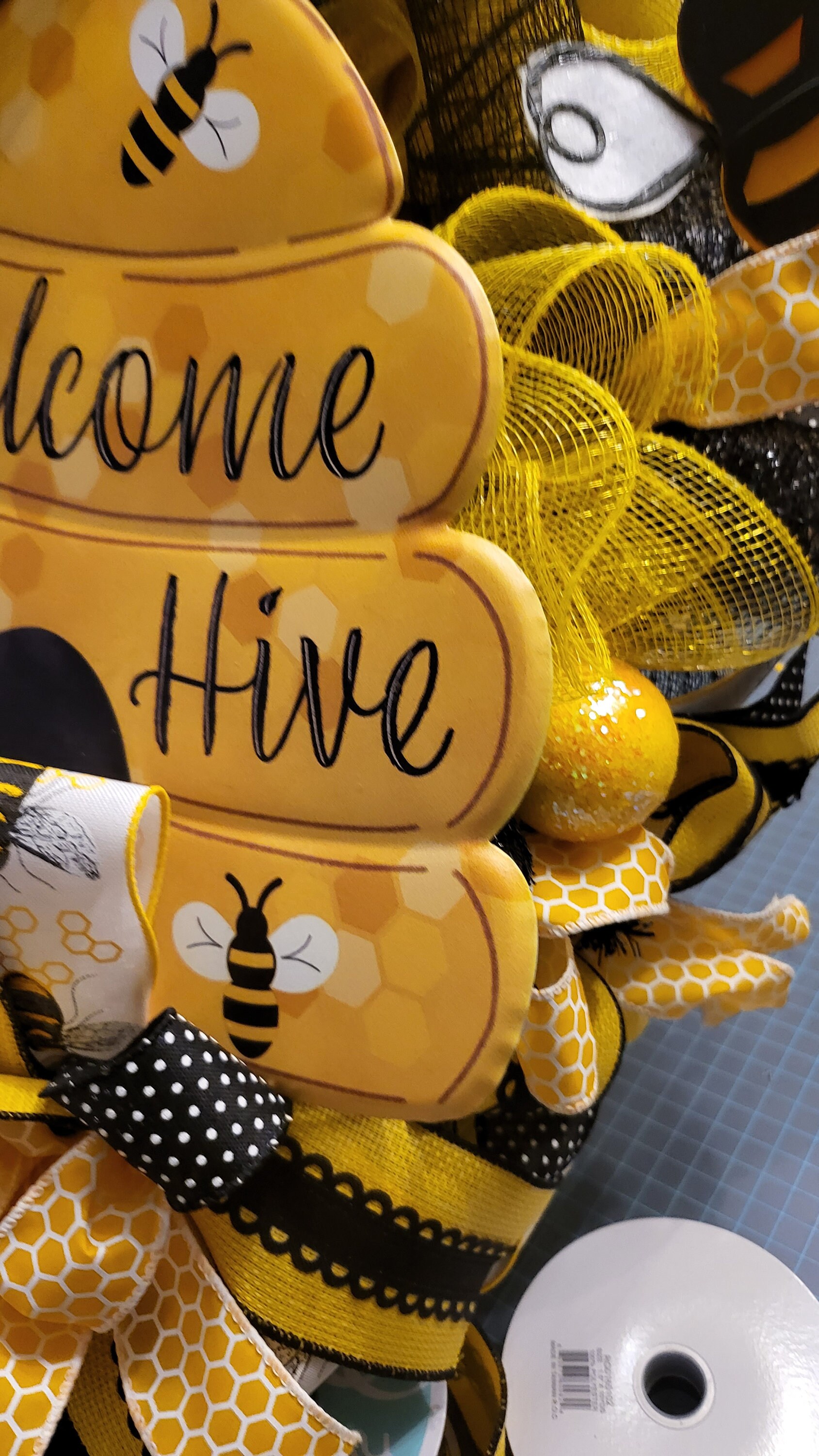 Spring Bee Wreath, Bee Hive Wreath, Summer Bee Wreath, Welcome to the ...