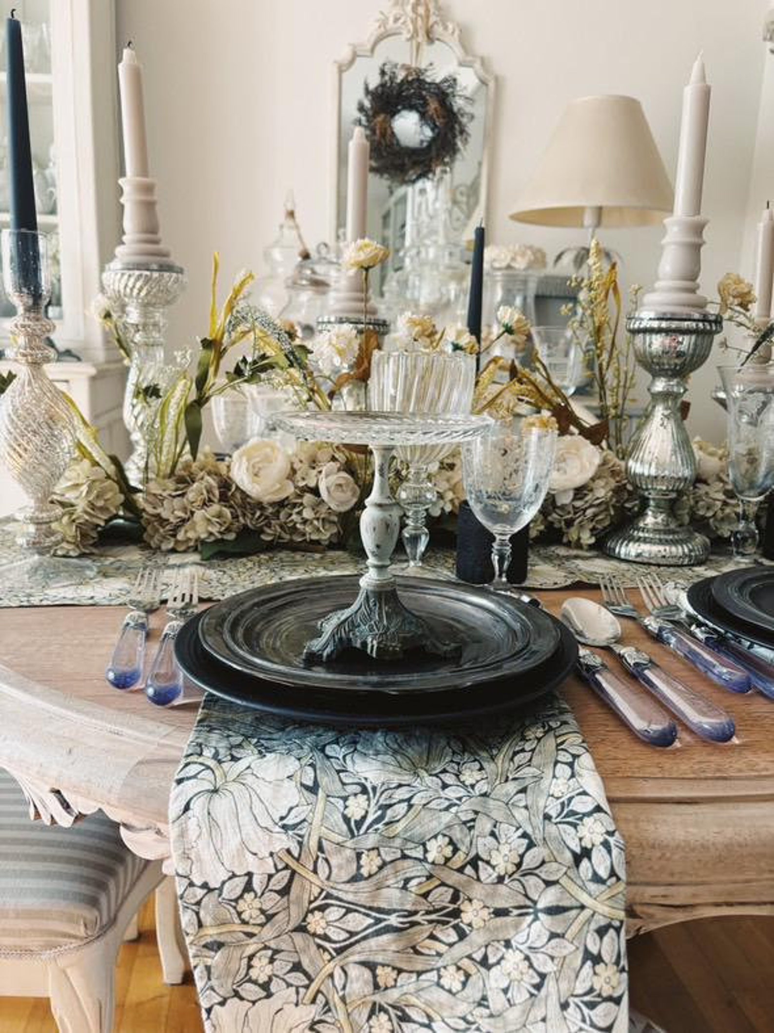 William Morris Pimpernel Linen Table Runner - Etsy Canada