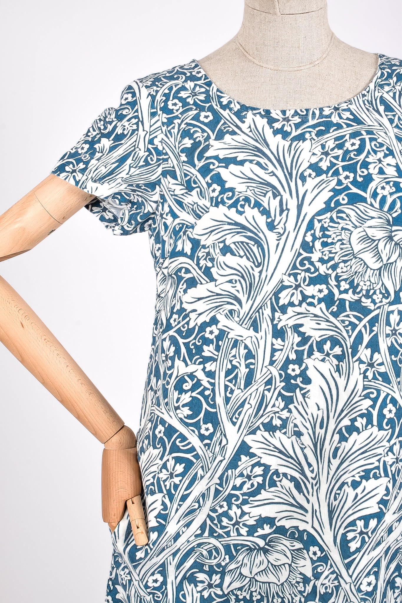 William Morris, Sidewall Arcadia, women dress, linen dress, 100% linen ...