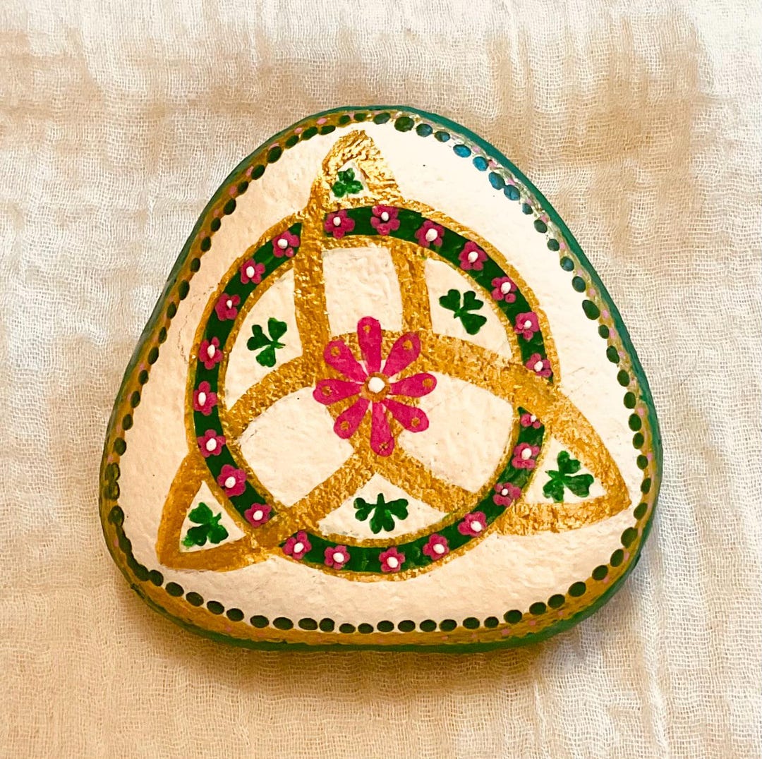 Celtic Knot Painted Rock, Irish Trefoil Stone Painting, St Patrick’s ...