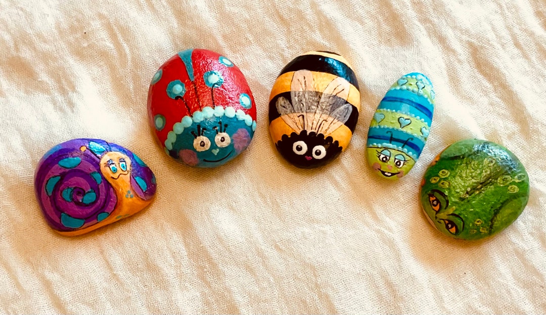 Painted Bug Rocks, Ladybug Frog Snail Caterpillar Bee, Tiny Stone ...
