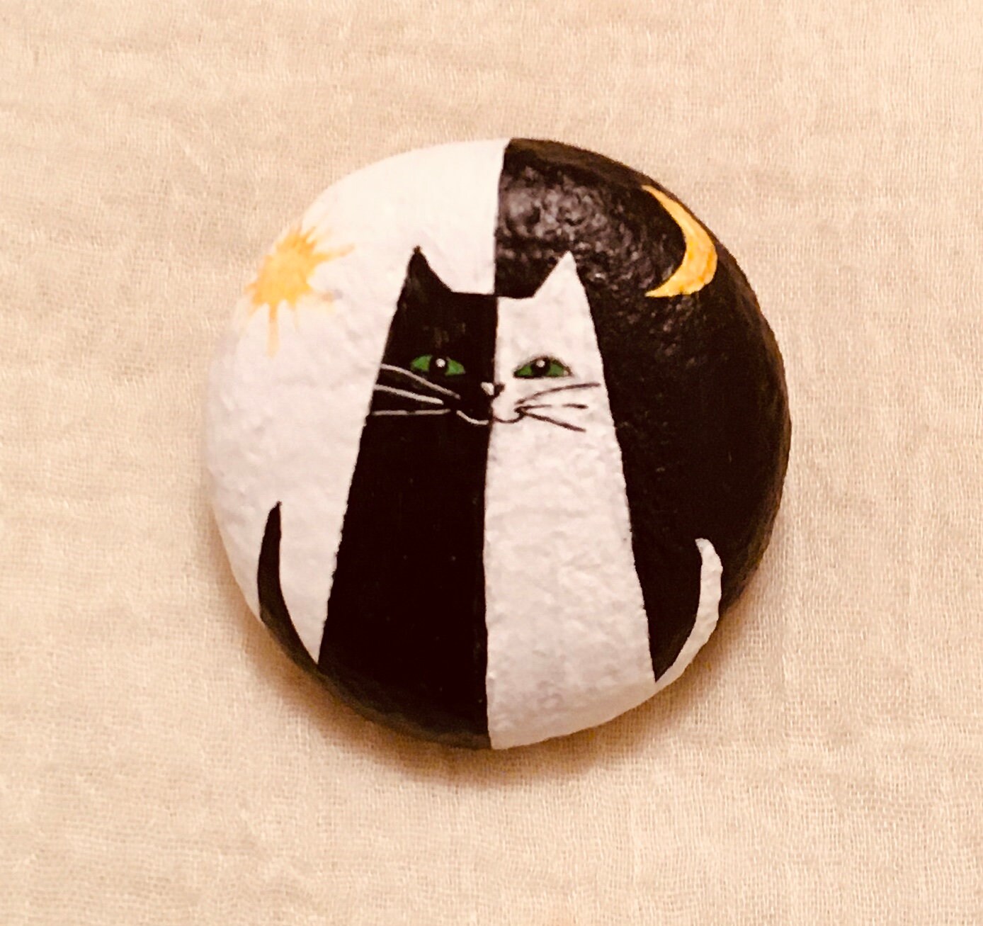 Painted Cat Rock Cat Rock Paperweight Garden Art Beach Pebble Rocks ...
