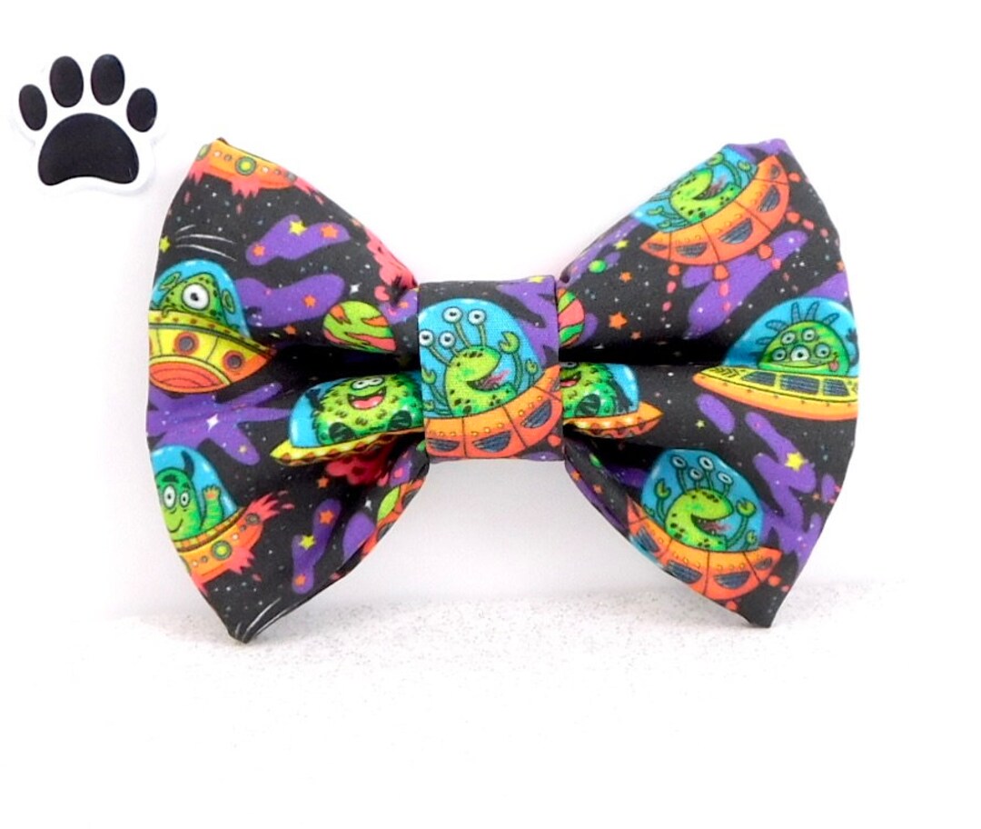 Wacky Space Alien Dog Bow Tie / Space Alien Cat Bow Tie / Halloween Dog ...
