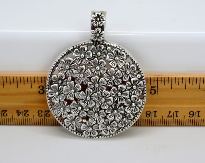 Boho Chic Pendant, Large Flower Pendant, Round Flower Pendant, Daisy ...