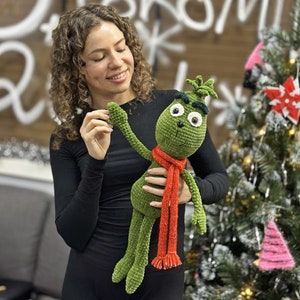 Amigurumi CHRISTMAS THIEF Crochet Pattern, Christmas Crochet Pattern ...