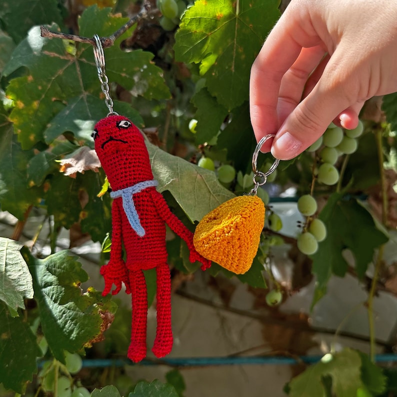 Smiling Friends Crochet Keychain Pattern: Alan & Cheese Magnet (PDF ...