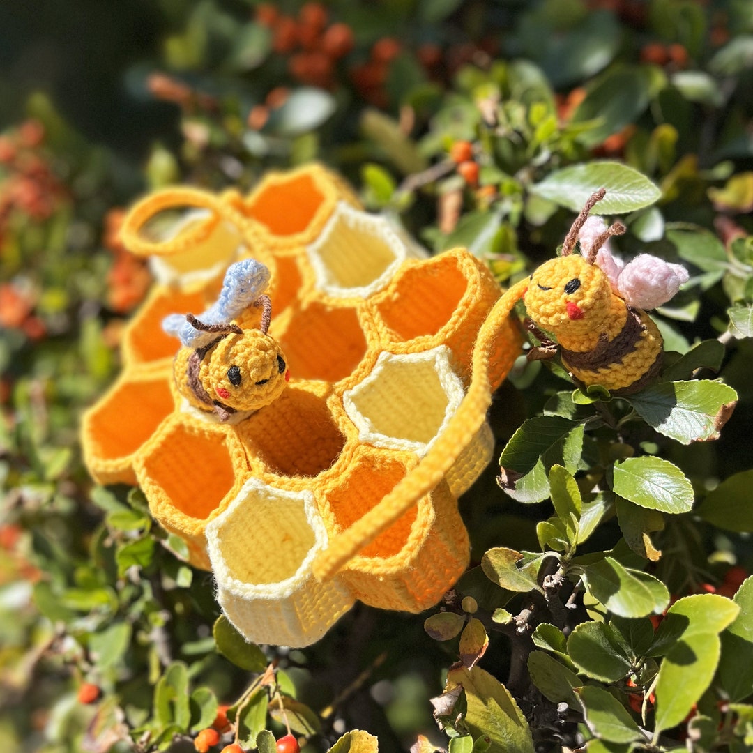 The ORIGINAL BEE POP Memory Game Pop It Crochet Pattern, Crochet Bee ...