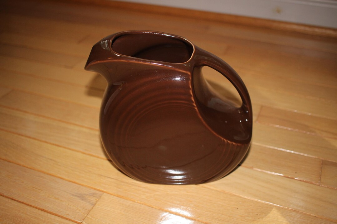 Fiesta Fiestaware CHOCOLATE Brown Disk Disc Pitcher Brand New Old Stock ...