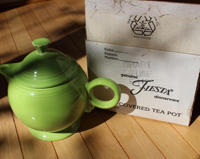 Fiesta Fiestaware Limited Edition Color CHARTREUSE OLD Style Tea Pot ...